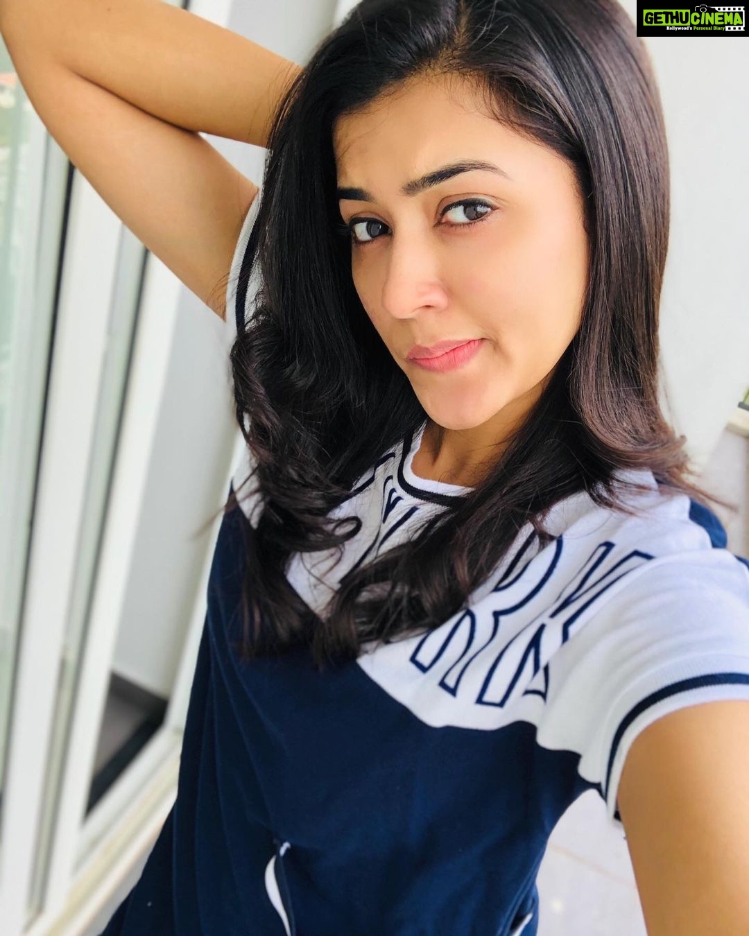 Anju Kurian Instagram – Hmmm 🤔 | Gethu Cinema