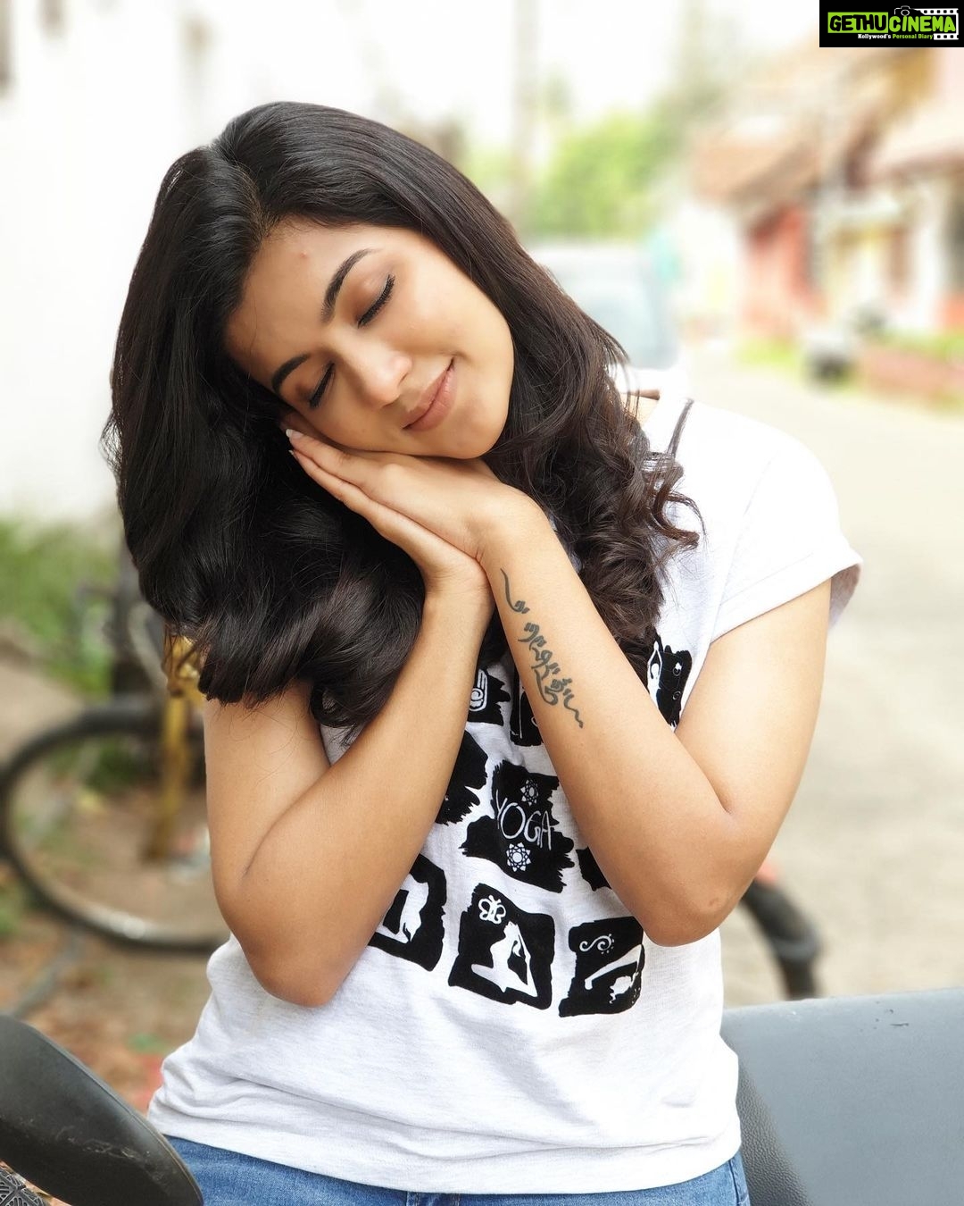 Anju Kurian Instagram - :) - Gethu Cinema