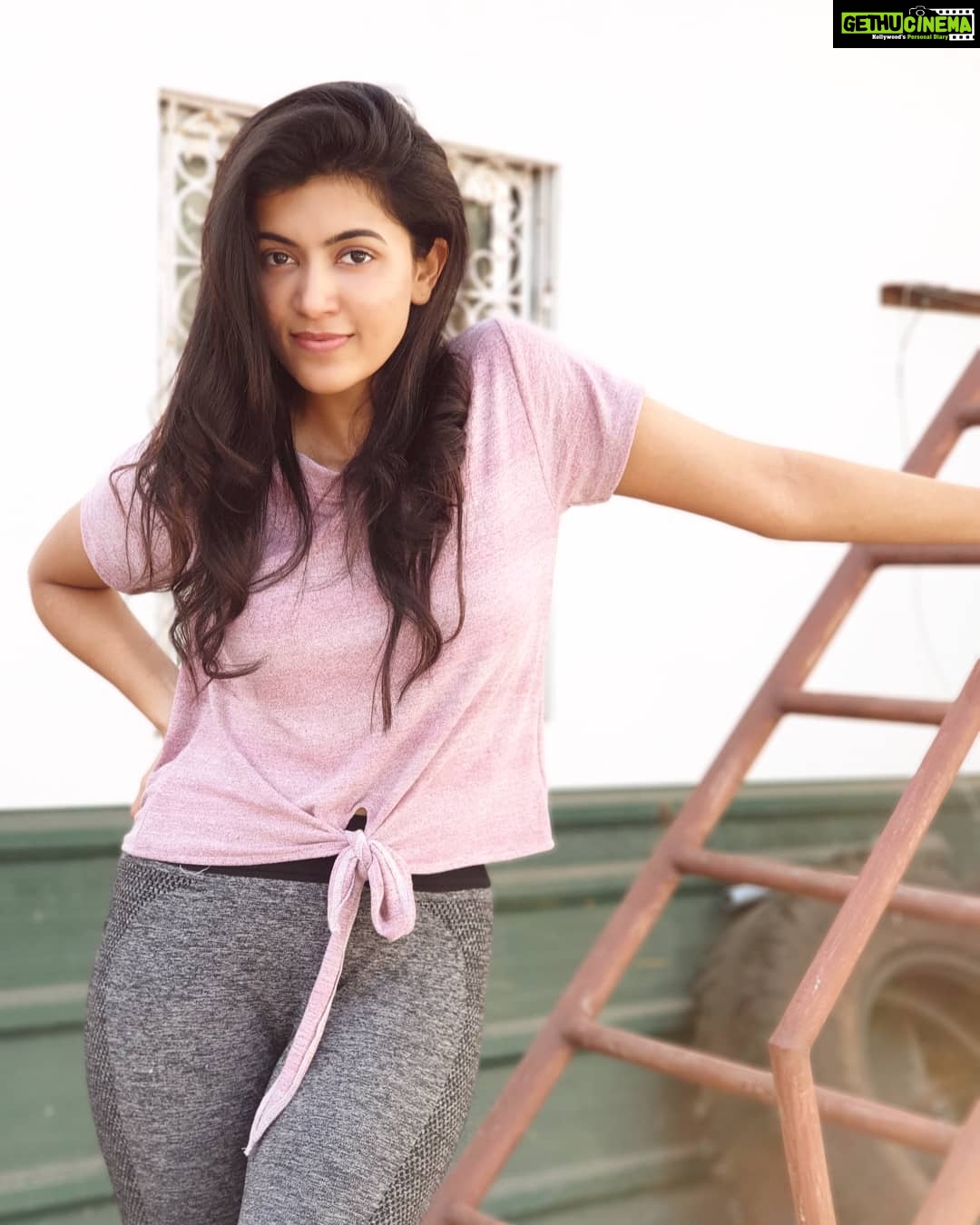 Anju Kurian Instagram – Selfie day 🤳🏻 | Gethu Cinema