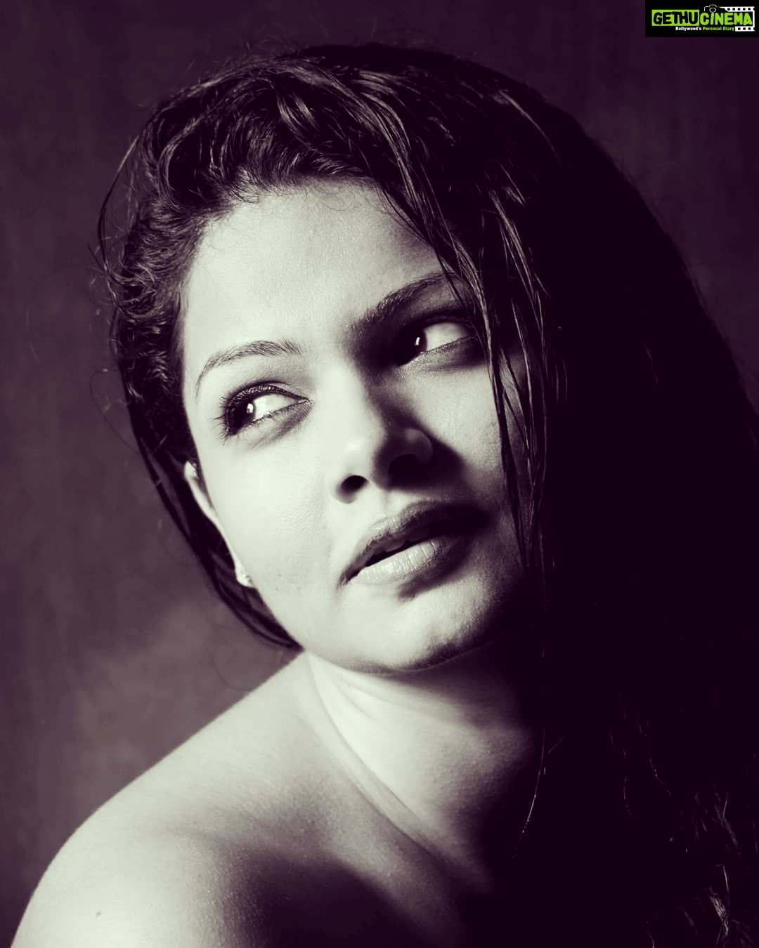 Actress Anuya Bhagvath HD Photos and Wallpapers August 2019 - Gethu Cinema