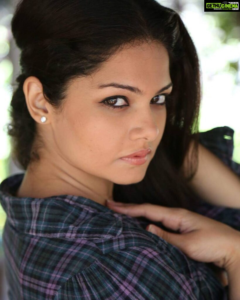 Actress Anuya Bhagvath HD Instagram Photos and Wallpapers January 2018 ...