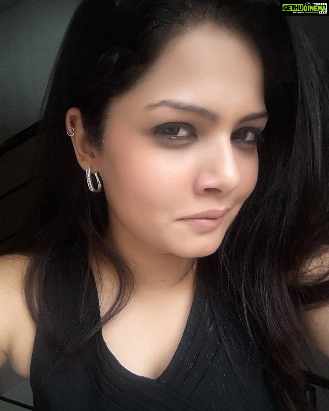 Actress Anuya Bhagvath HD Photos and Wallpapers August 2017 - Gethu Cinema