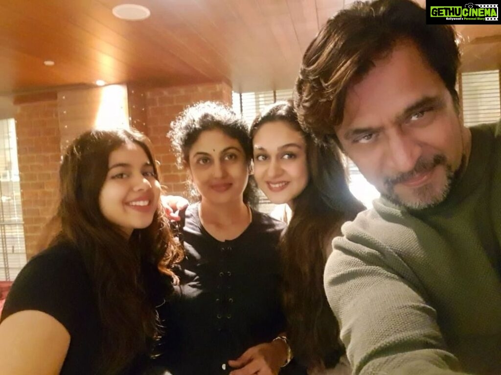 Actor Arjun Sarja HD Photos and Wallpapers March 2020 - Gethu Cinema