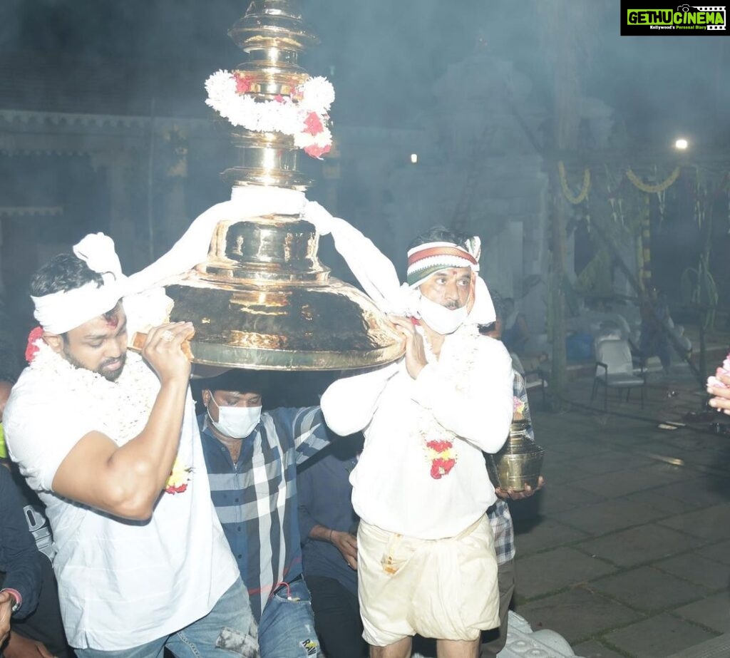 Actor Arjun Sarja HD Instagram Photos and Wallpapers December 2021 ...