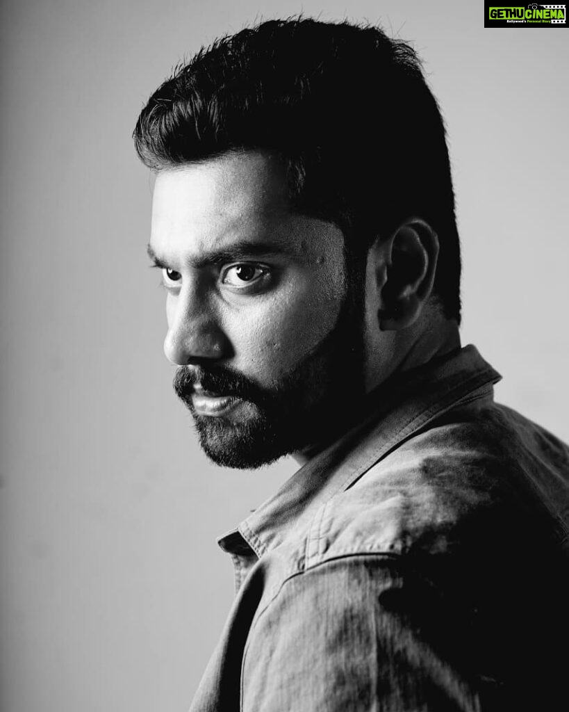 Actor Arulnithi HD Photos and Wallpapers April 2019 | Gethu Cinema