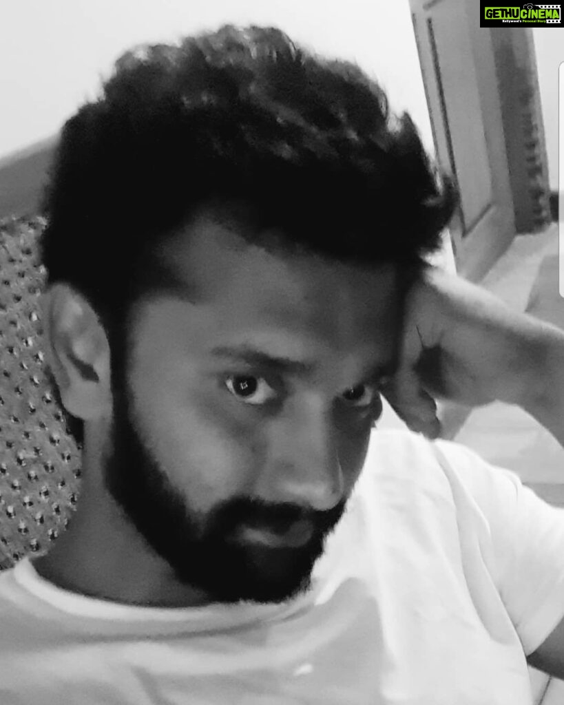 Actor Arulnithi HD Photos and Wallpapers April 2019 | Gethu Cinema