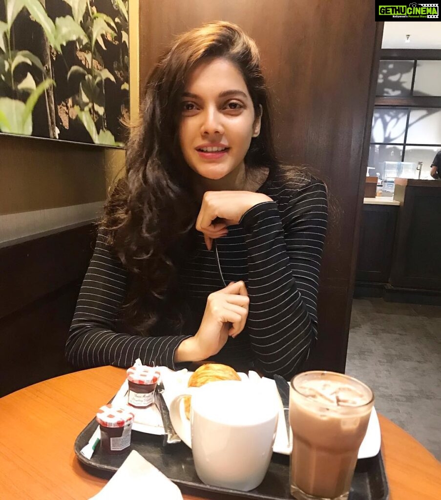 Actress Ashrita Shetty HD Photos and Wallpapers May 2019 | Gethu Cinema