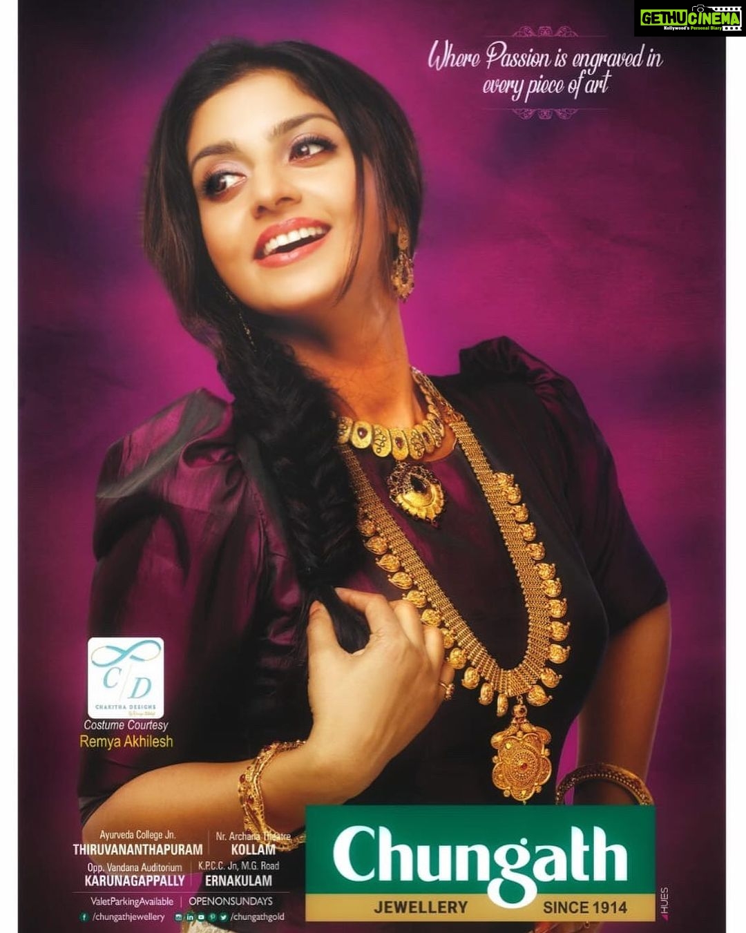 Athmiya Instagram – Ad shoot for Chungath Jwellery😍 @ronexxavier4103 ...