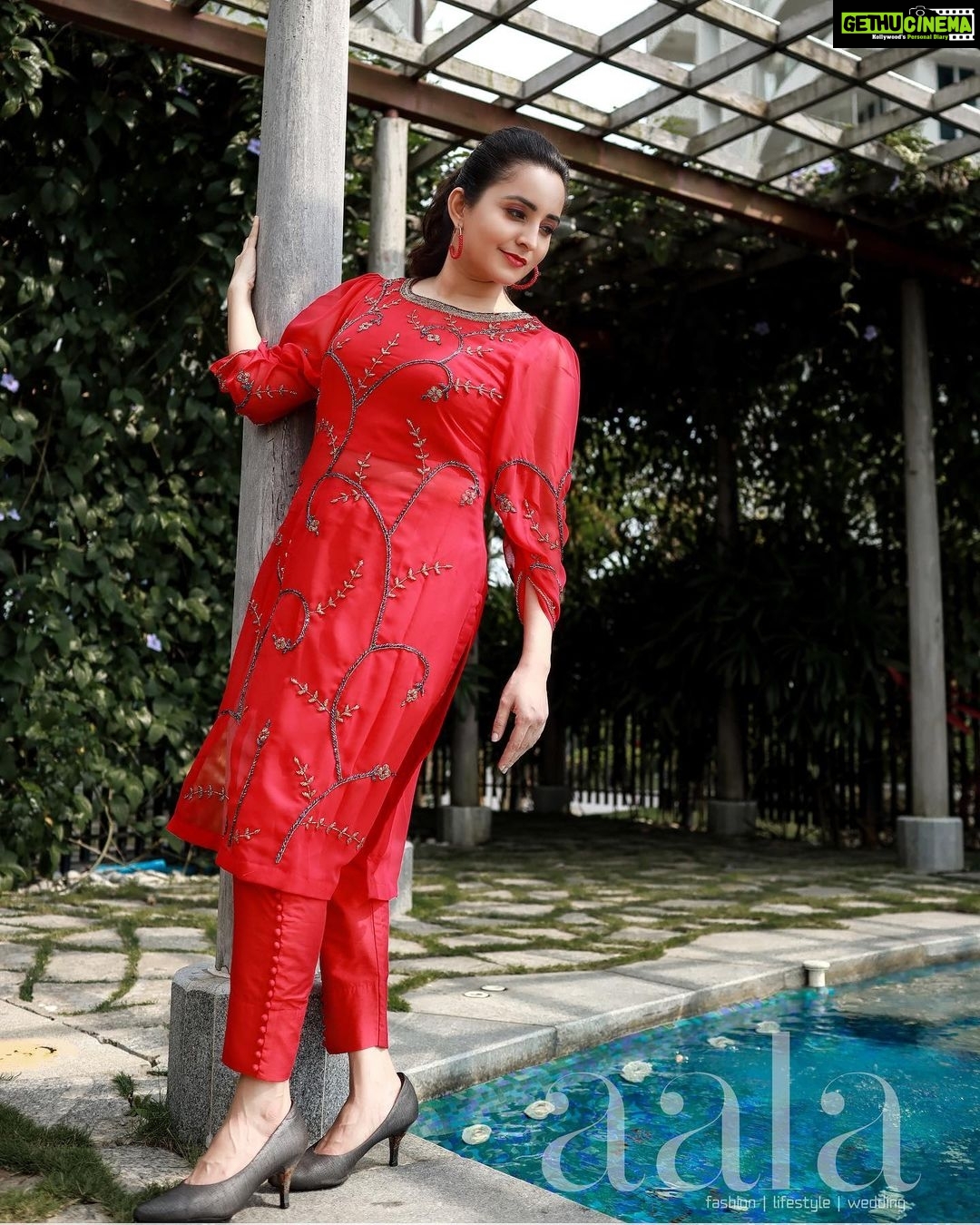 Actress Bhama HD Photos and Wallpapers December 2021 - Gethu Cinema