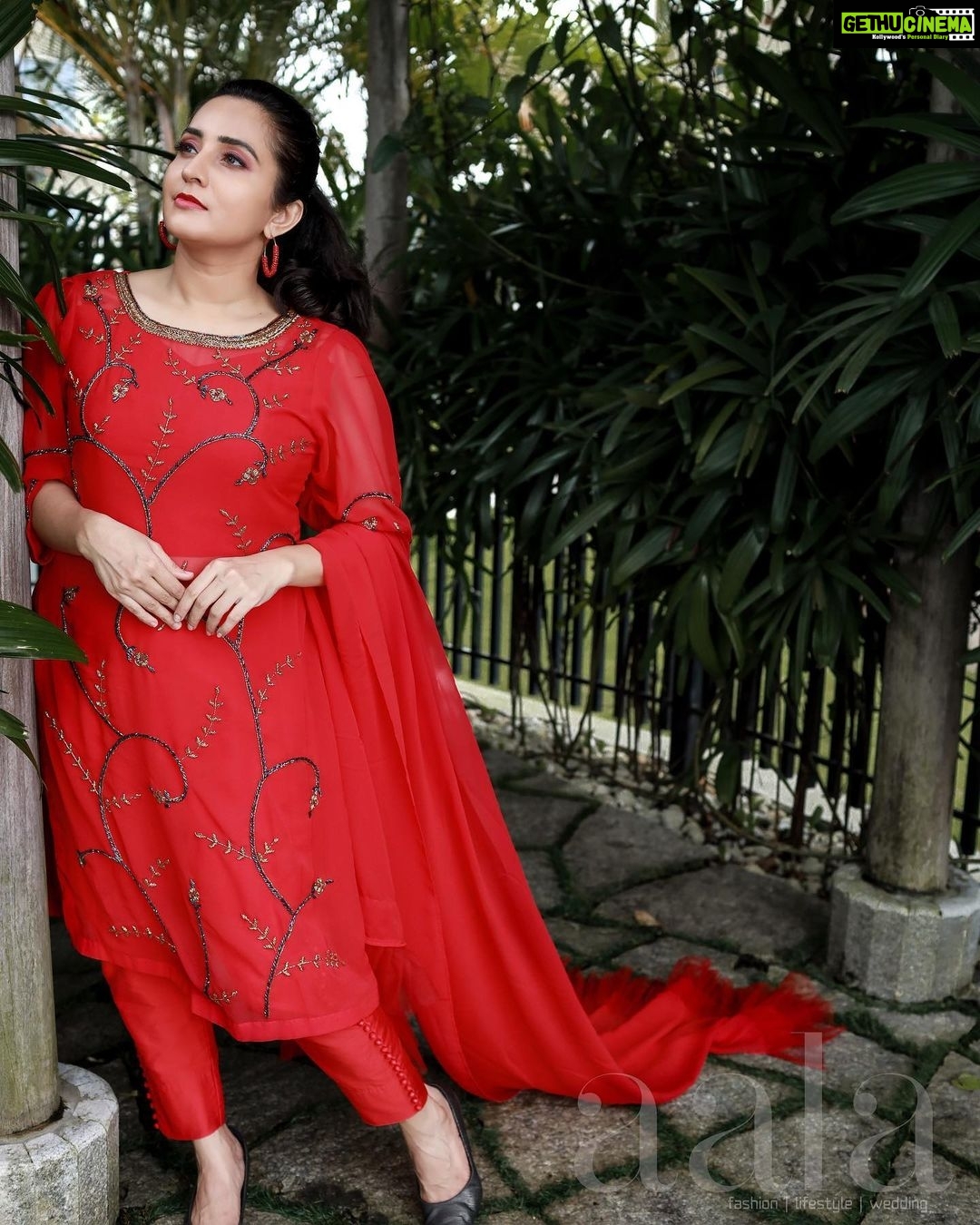 Actress Bhama HD Photos and Wallpapers December 2021 - Gethu Cinema