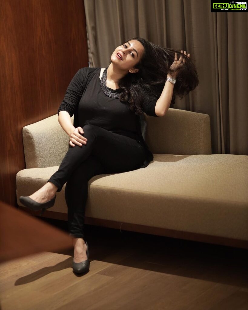 Actress Bhama HD Photos and Wallpapers December 2021 - Gethu Cinema