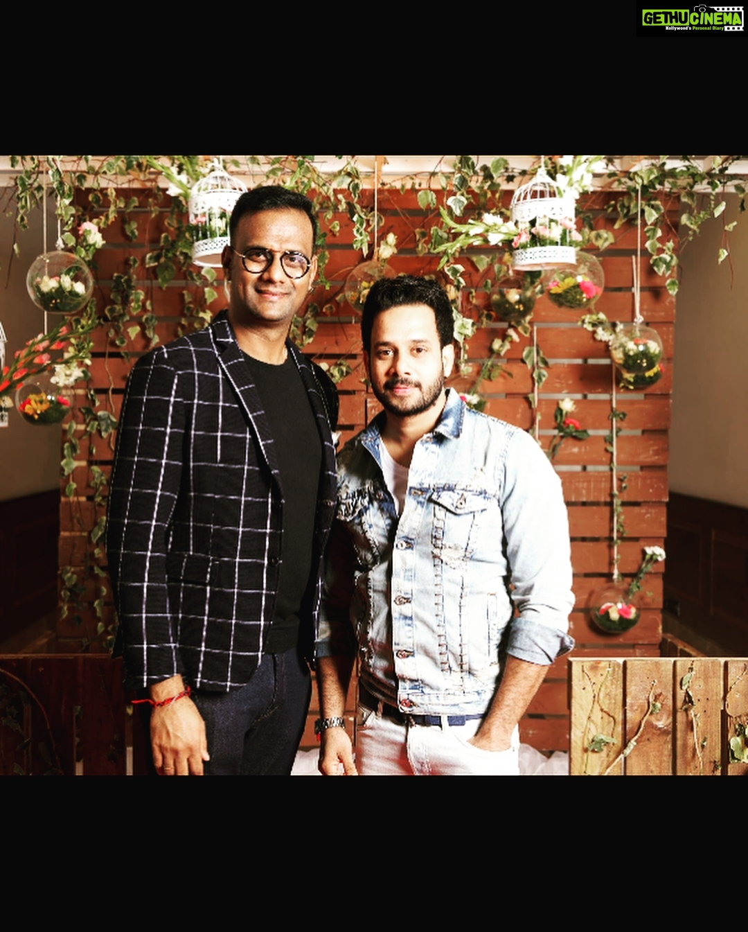 Bharath Instagram – Congrats Karthik on the calendar launch !! 😁👍🏻 ...