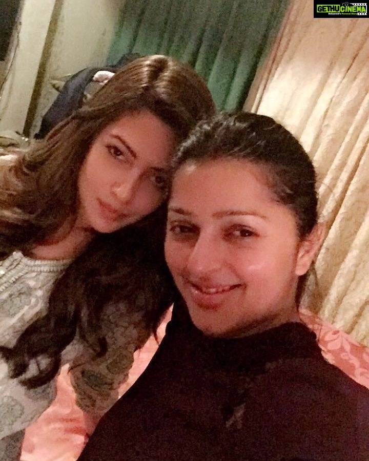 Bhumika Chawla Instagram – Spending time with friends # connecting and ...