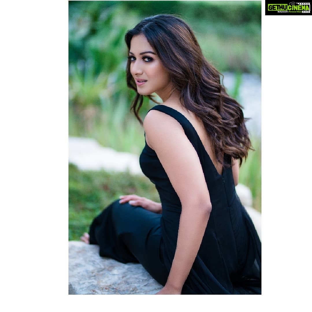Catherine Tresa Instagram – 😀😀. How is everybody doing today? | Gethu ...
