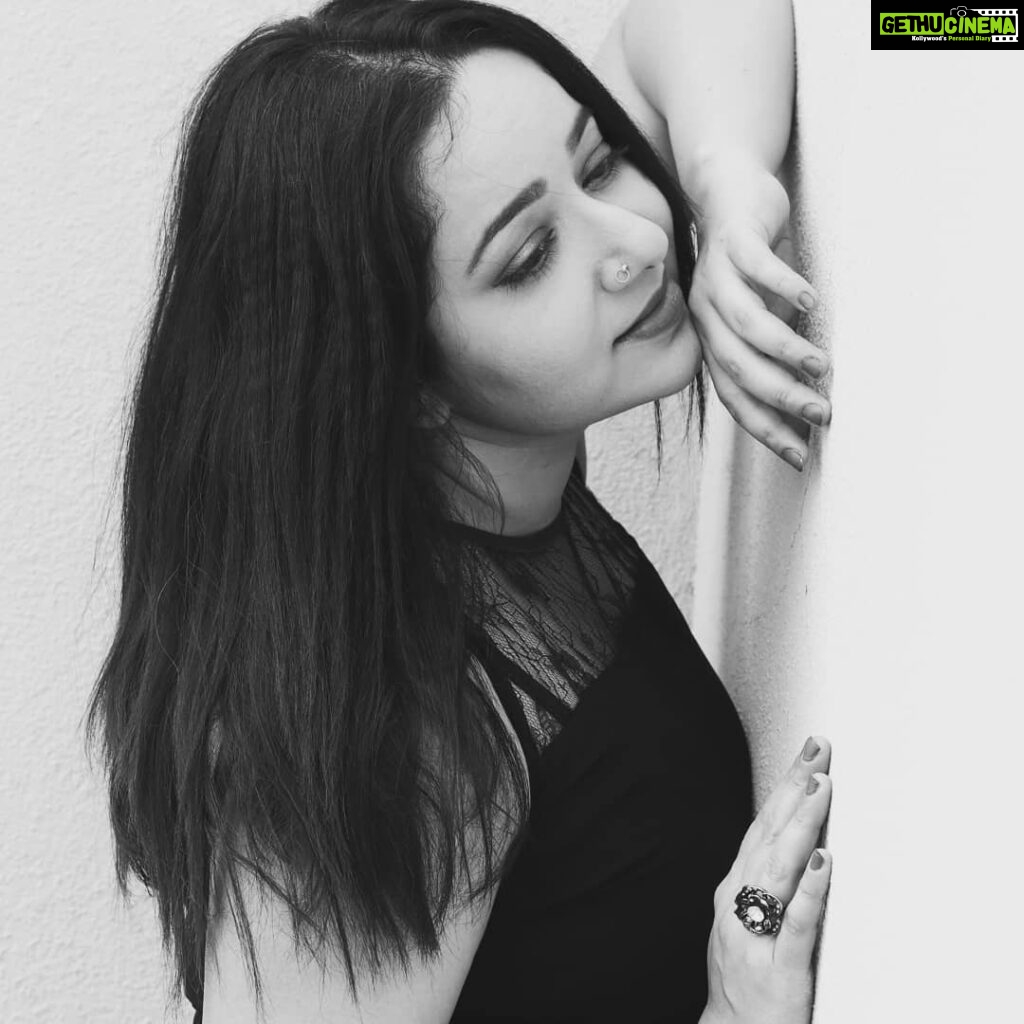 Chandra Lakshman Instagram – That look when the wind dint favour you ...