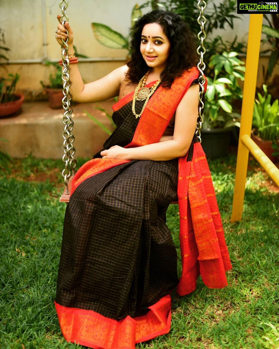 Chandra Lakshman Instagram - Meet @rasaalidesigns..♥️I love sarees and ...