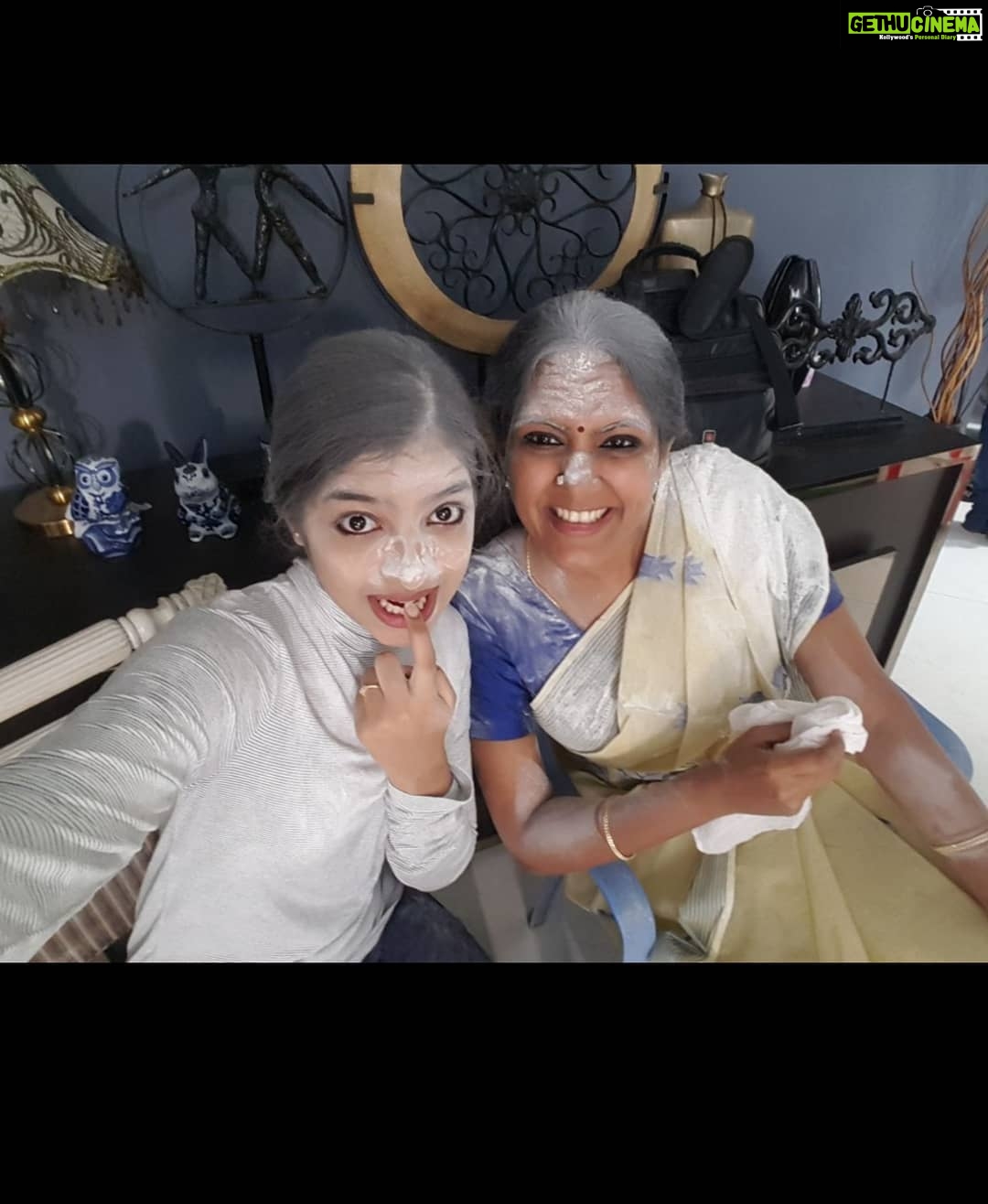 Devadarshini Instagram – On the sets of kanchana-3 😊 #kanchana3 #raghavalawrence #franchise # ...