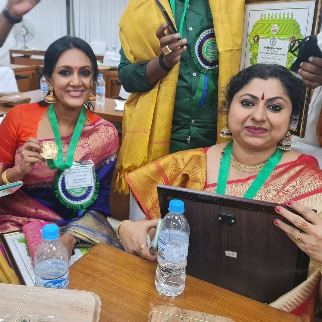 Actress Devadarshini HD Instagram Photos and Wallpapers June 2021 ...