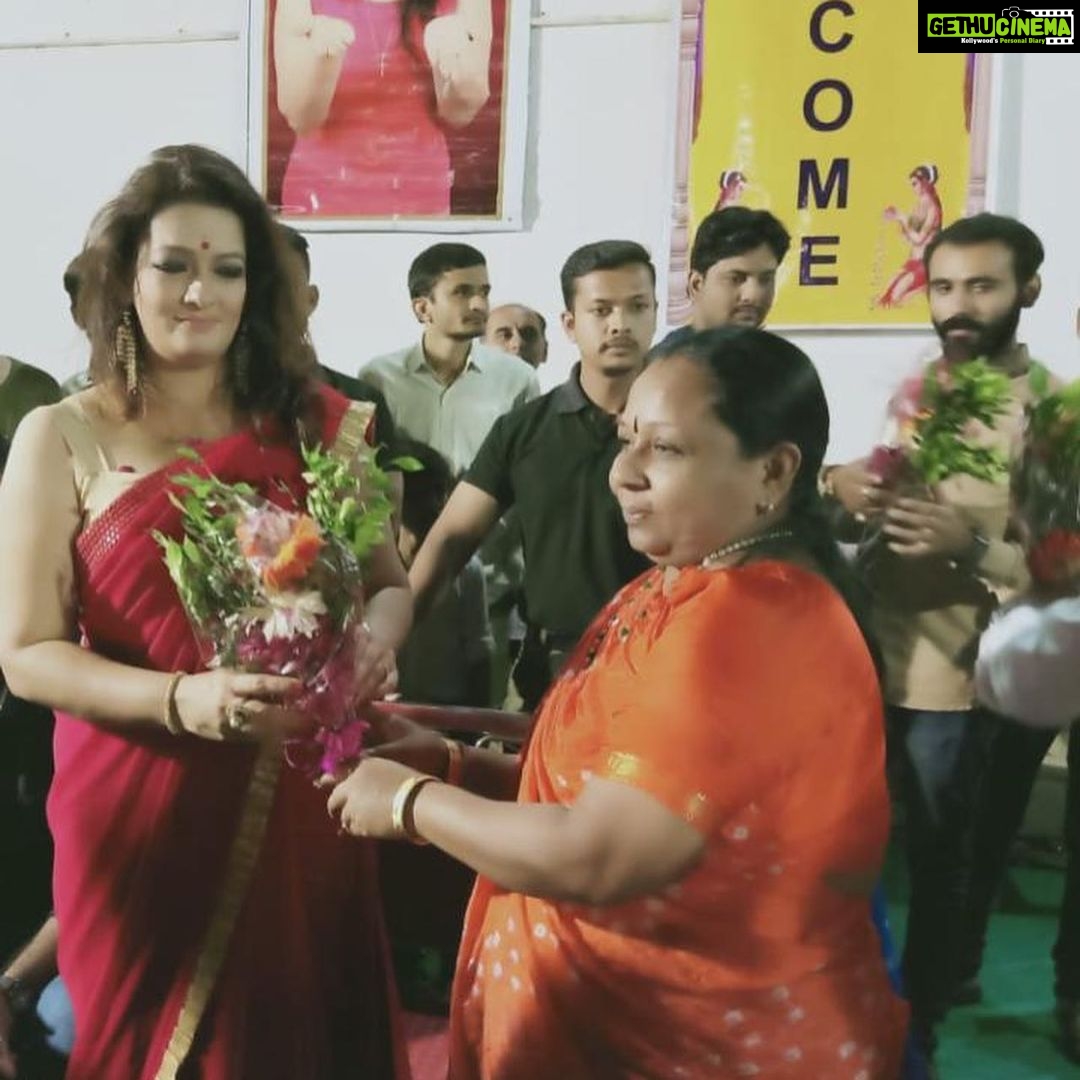 Falguni Rajani Instagram – Thank you so much surat for this navratri ...