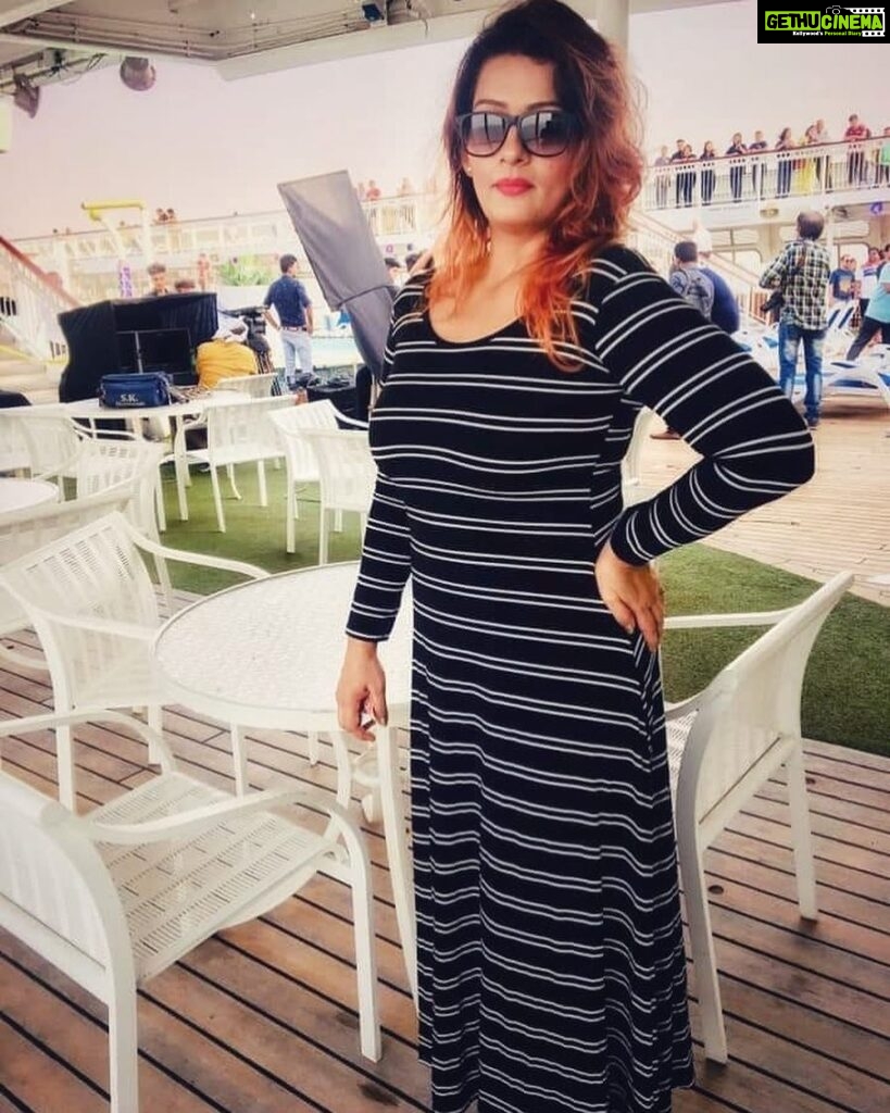 Actress Falguni Rajani HD Instagram Photos and Wallpapers August 2019 ...
