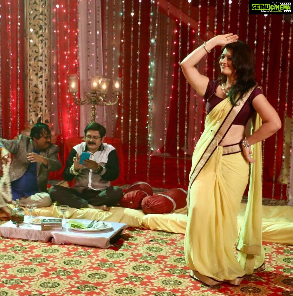 Actress Falguni Rajani HD Photos and Wallpapers August 2019 - Gethu Cinema