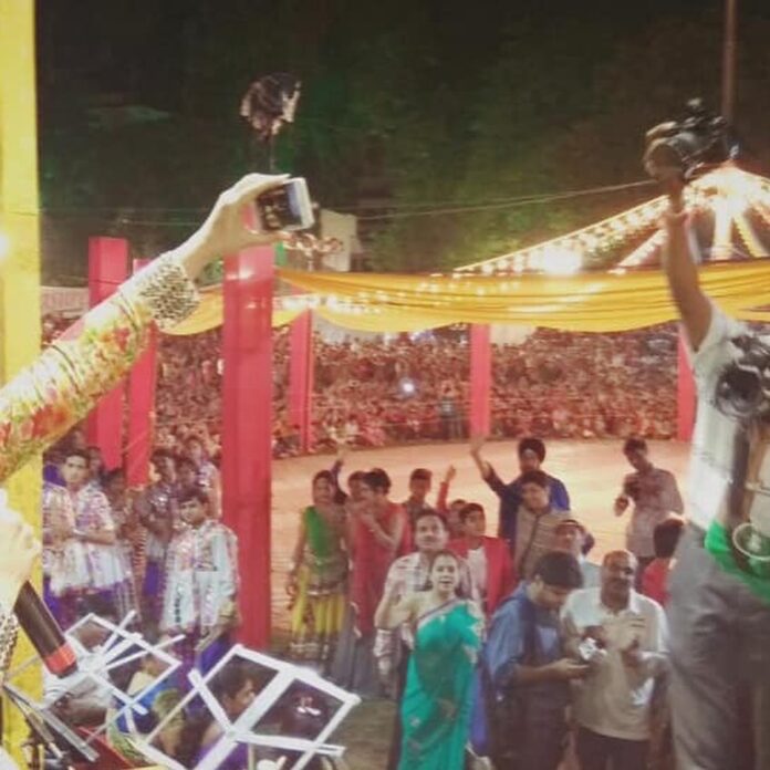 Actress Falguni Rajani HD Photos and Wallpapers August 2019 - Gethu Cinema