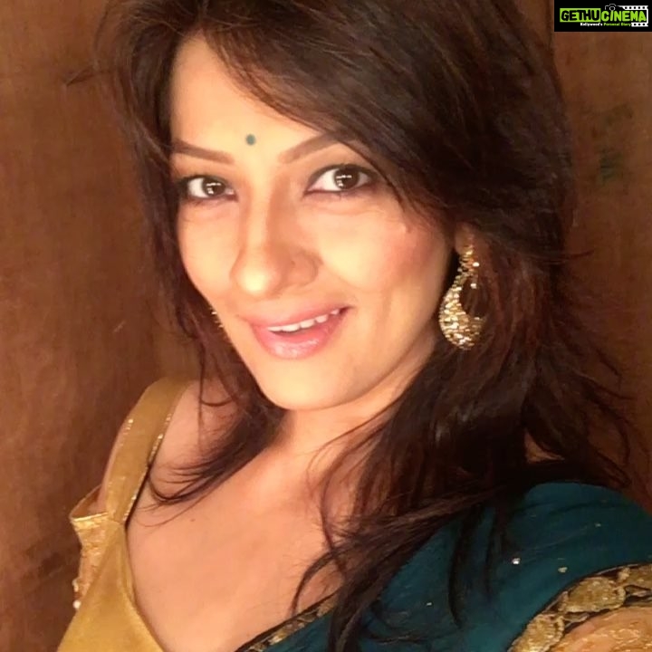 Falguni Rajani Instagram – Aji huzur Gulfam kali Aa rahi hai Yamuna ...