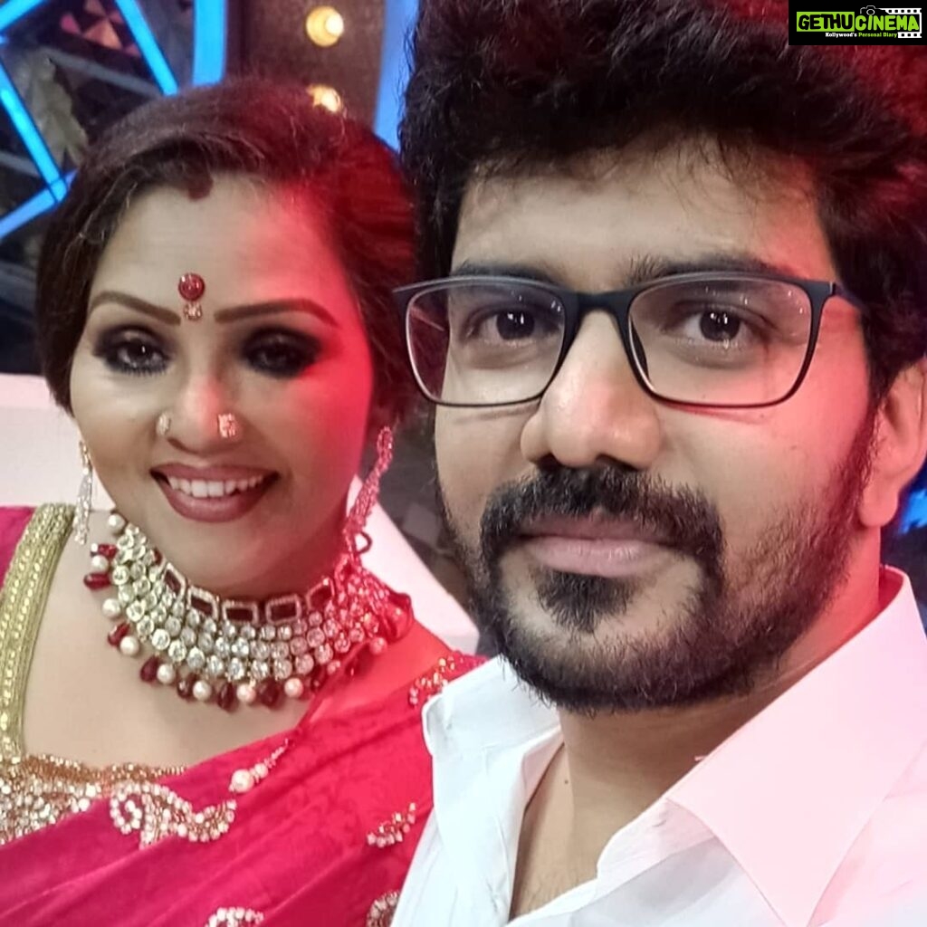 Actress Fathima Babu HD Photos and Wallpapers October 2019 - Gethu Cinema