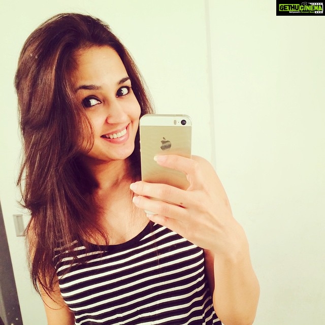 Gajala Instagram – I like to experiment wth my hair 🙋 | Gethu Cinema