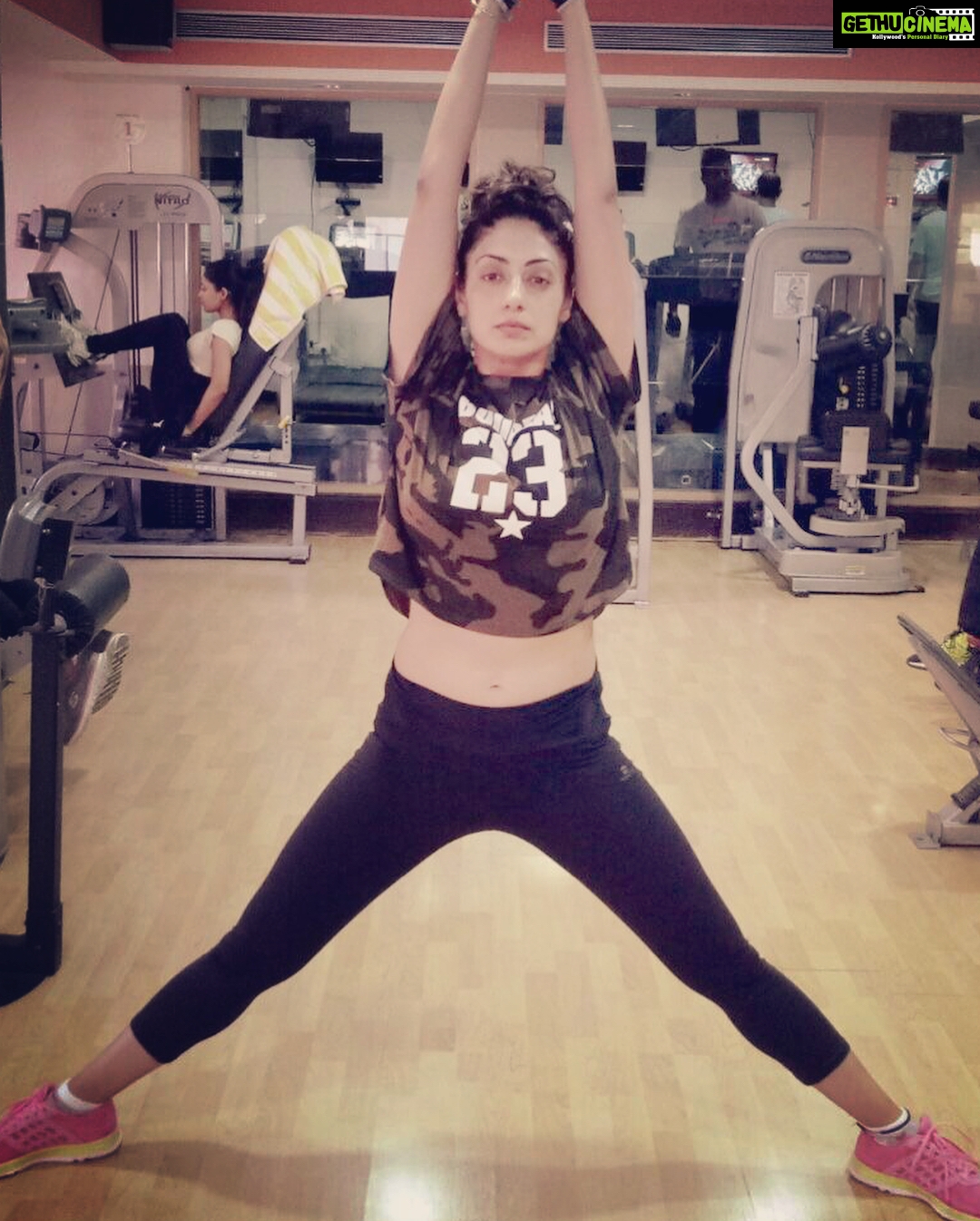 Gurleen Chopra Instagram – New year, new you: TRANSFORMATION, not ...