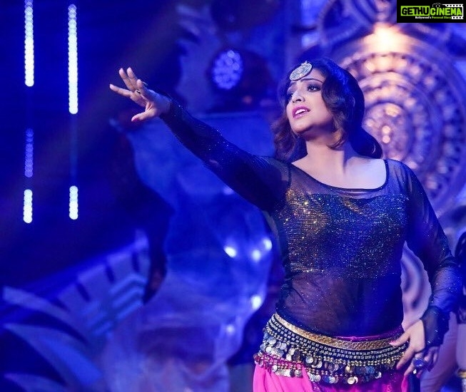 Hariprriya Instagram – Life is constantly evolving..! but some things are better left unchanged ...