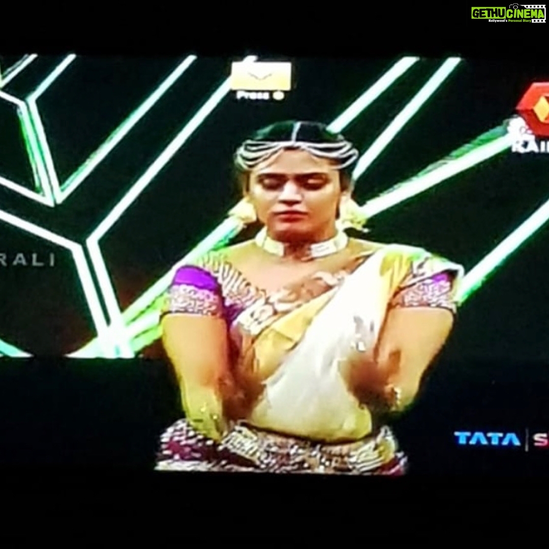 Iniya Instagram – semi classical Act !!! | Gethu Cinema