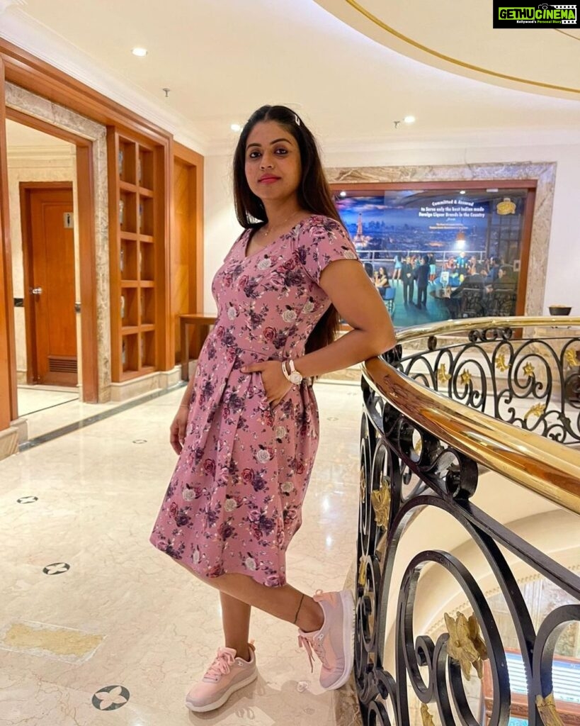 Actress Iniya HD Instagram Photos and Wallpapers October 2021 | Gethu ...