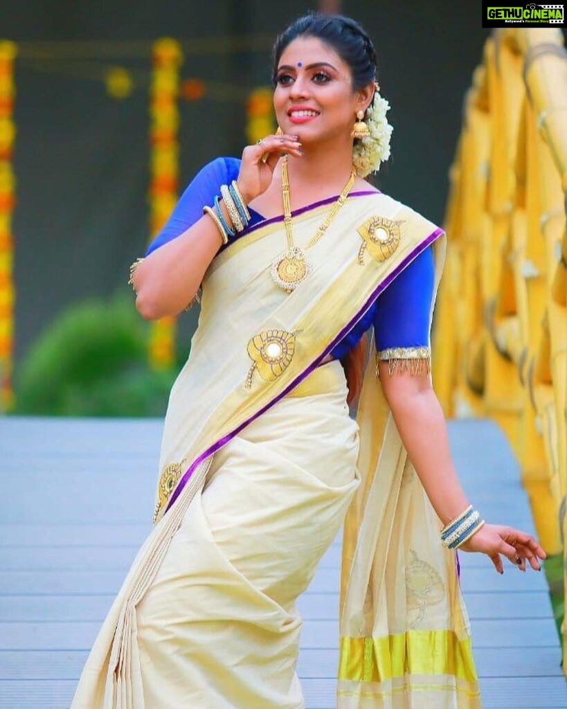 Actress Iniya HD Photos and Wallpapers April 2021 | Gethu Cinema