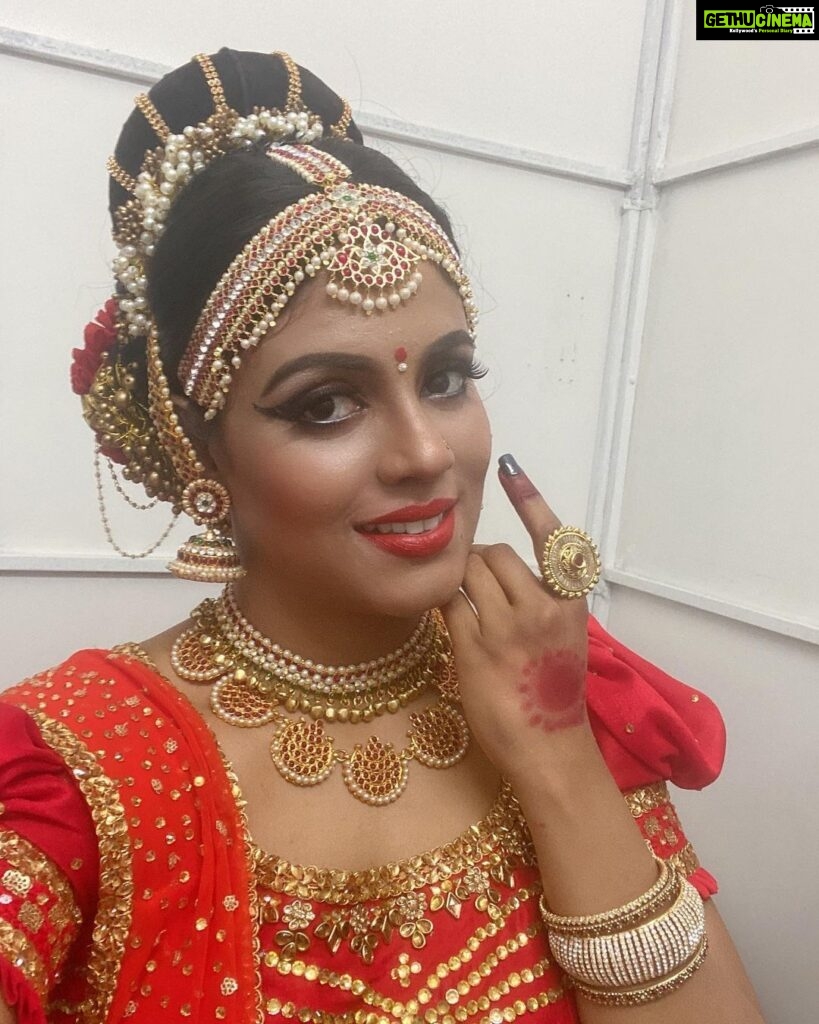 Actress Iniya HD Photos and Wallpapers April 2021 | Gethu Cinema