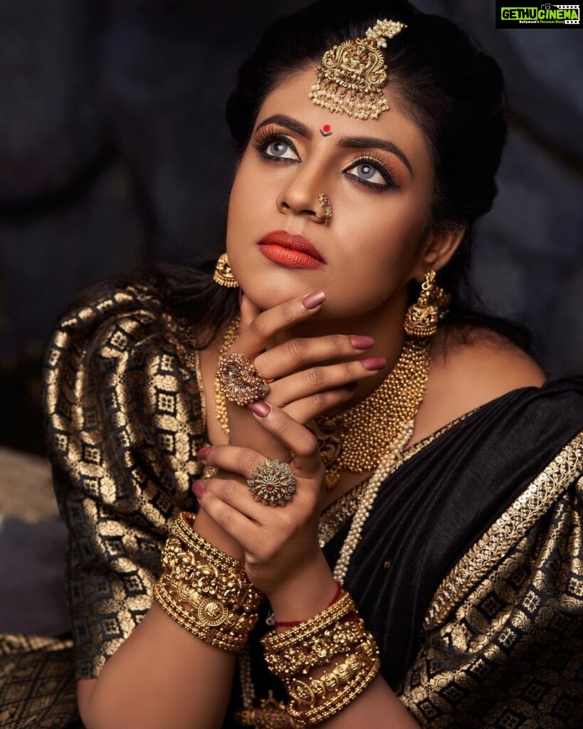 Actress Iniya HD Instagram Photos and Wallpapers November 2020 | Gethu ...