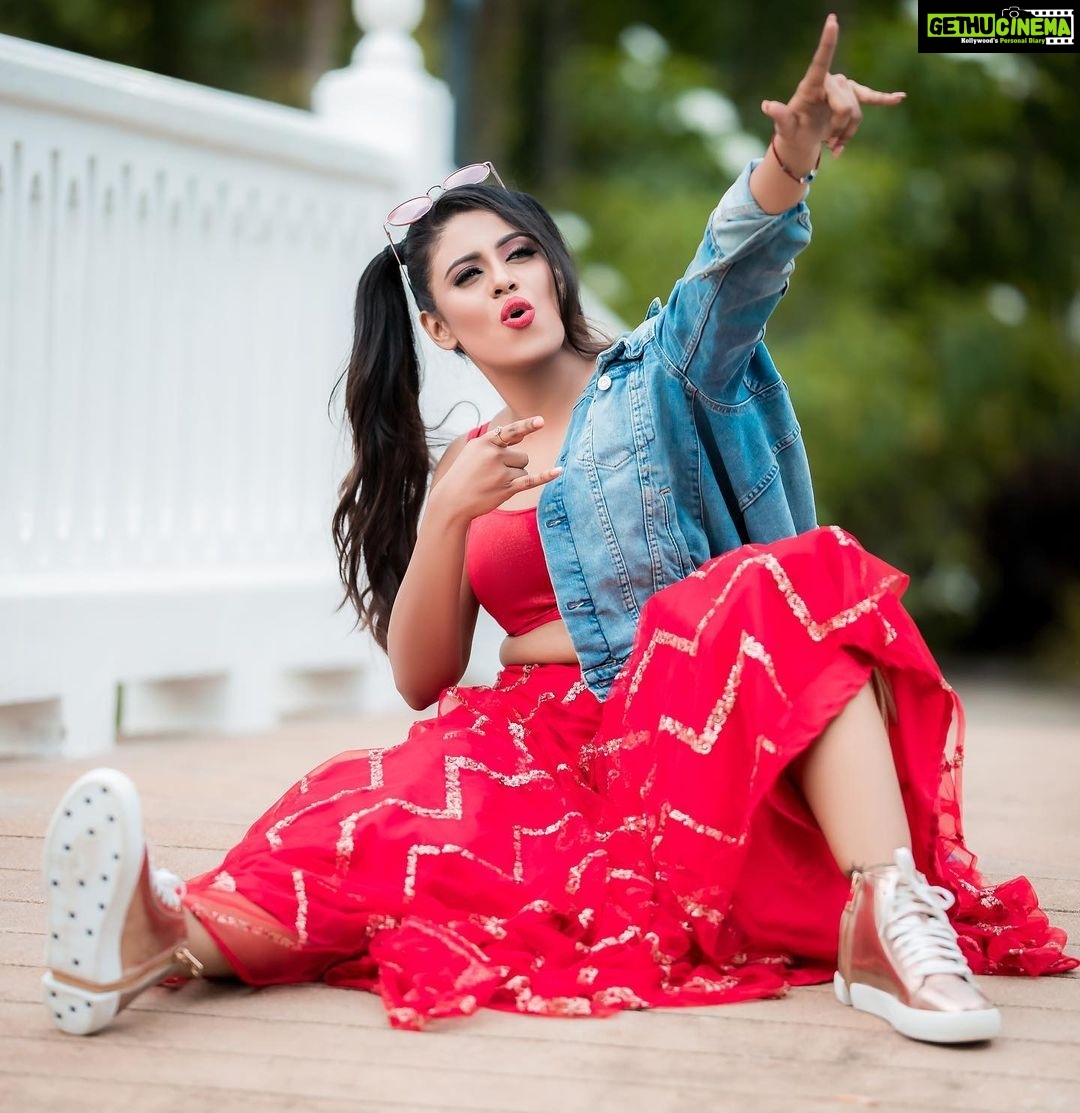 Iniya Instagram – 🧚🏻🧚🏻🧚🏻”I am who I am Not who you think I am. Not who ...