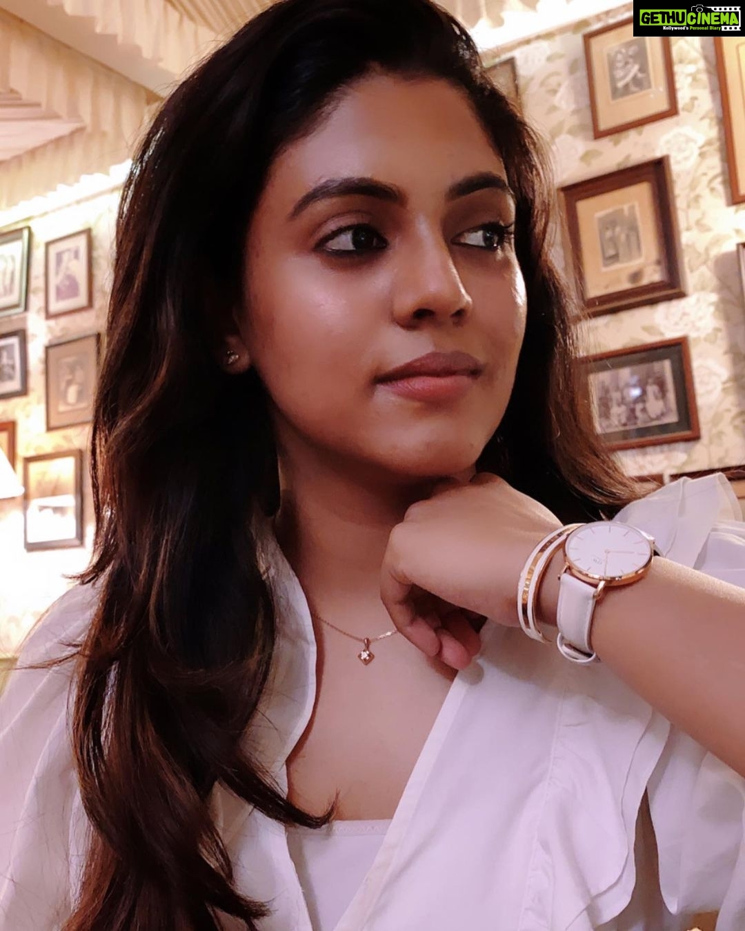 Iniya Instagram – Certain gifts never go out of style.Daniel Wellington ...