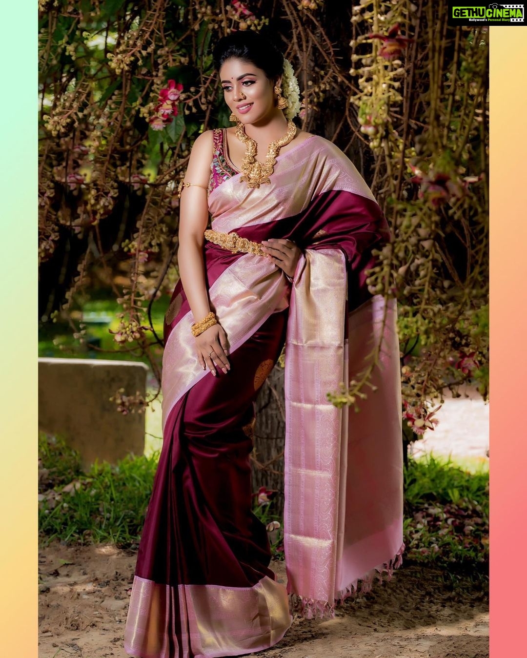 Iniya Instagram – The look was predominantly in the shades of sparkling ...