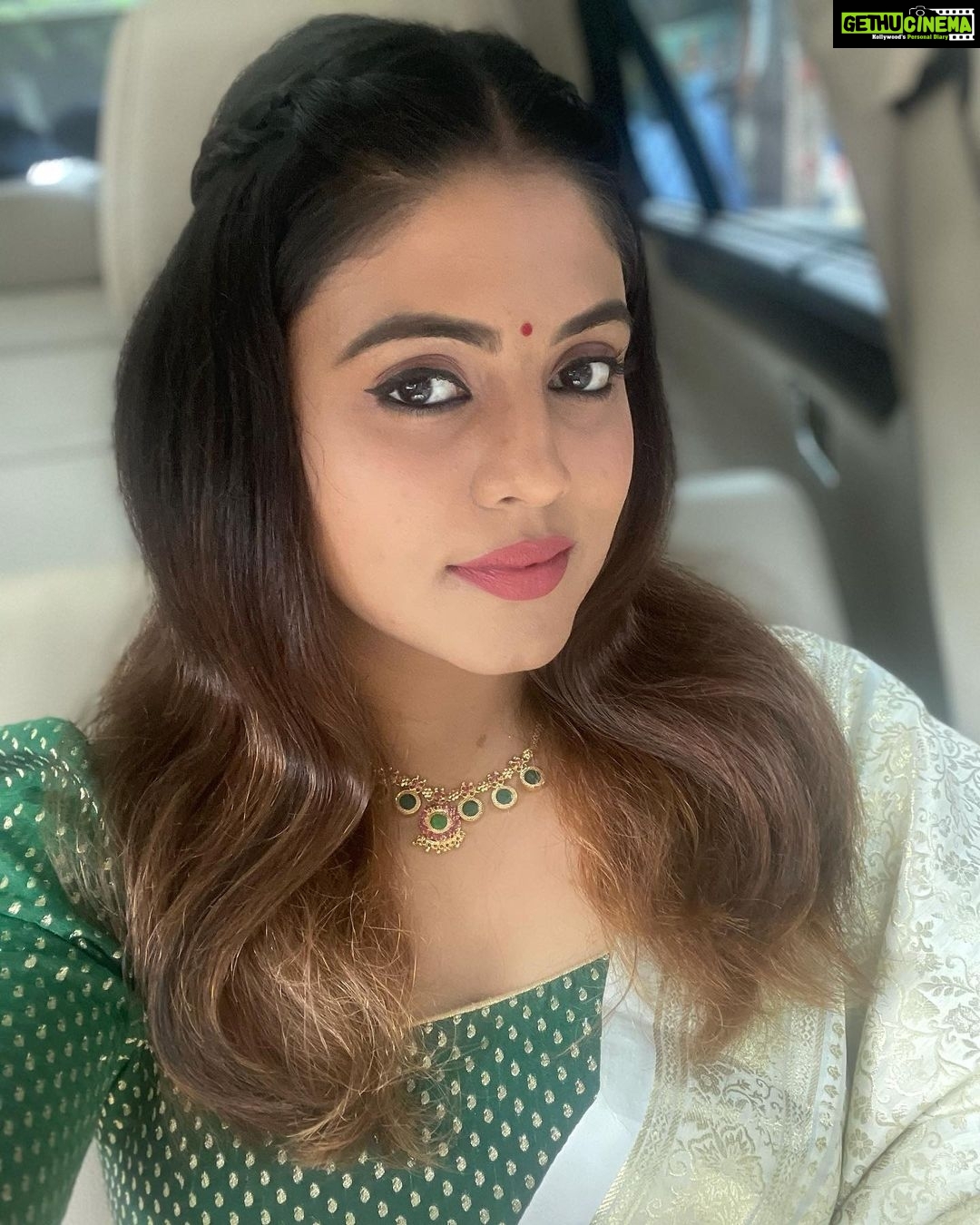 Iniya Instagram – KERALA PIRAVI 🌴 @nishamrk @nisha_mrk_official ...