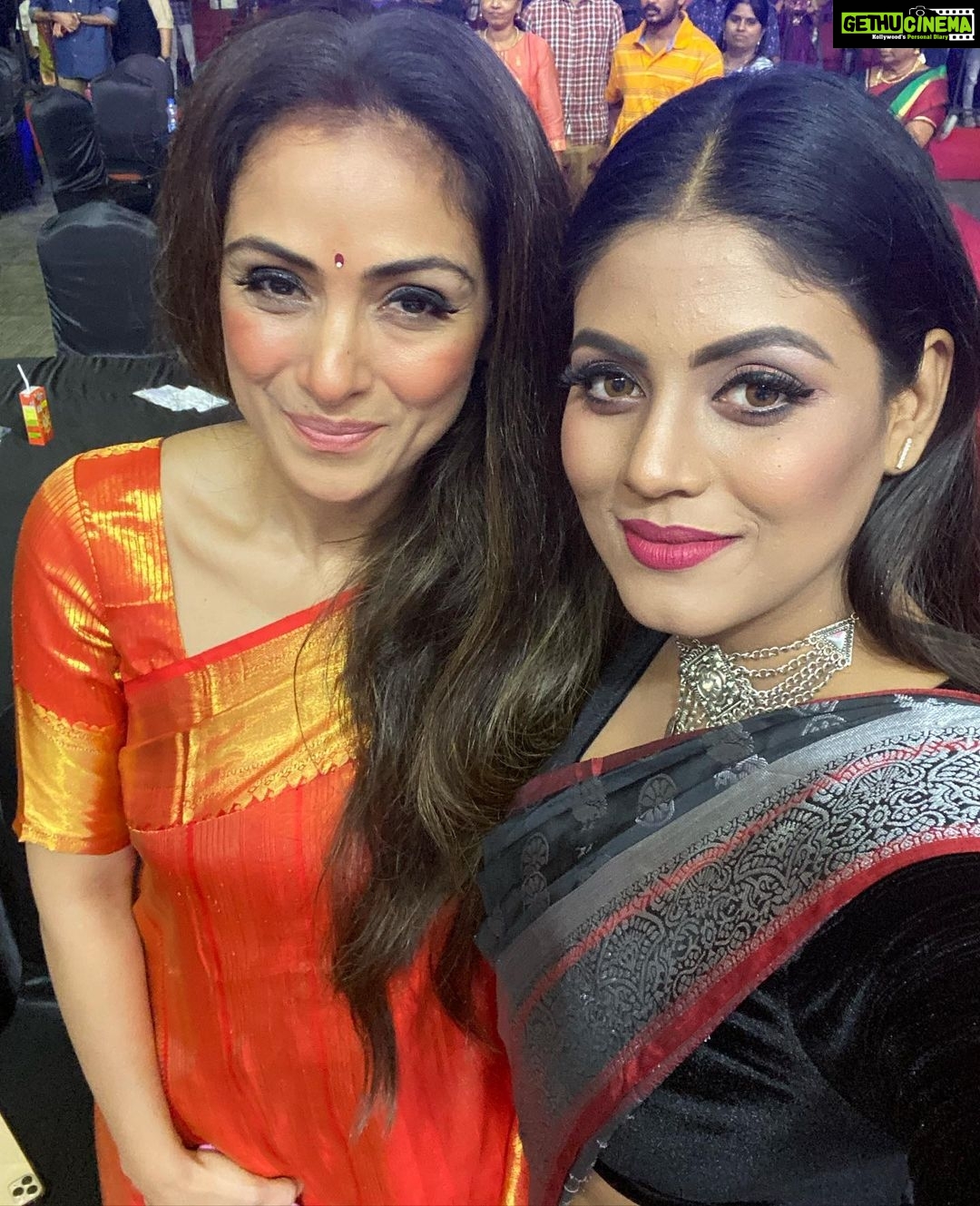 Actress Iniya HD Instagram Photos and Wallpapers March 2020 | Gethu Cinema