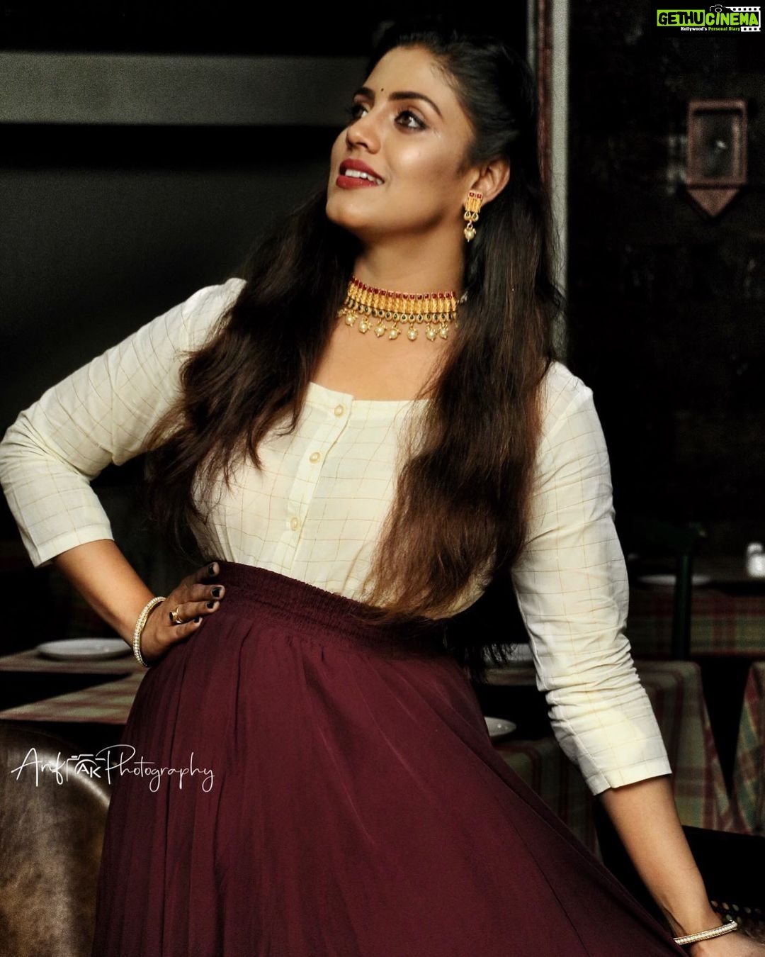 Iniya Instagram – | Gethu Cinema