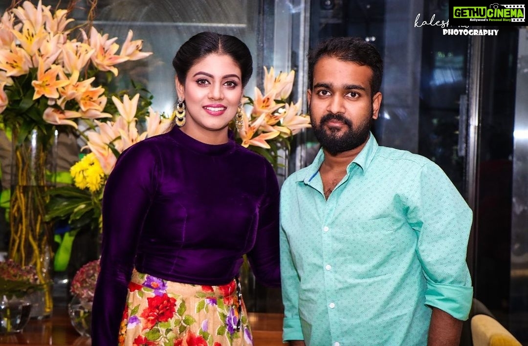 Actress Iniya HD Photos and Wallpapers December 2019 - Gethu Cinema