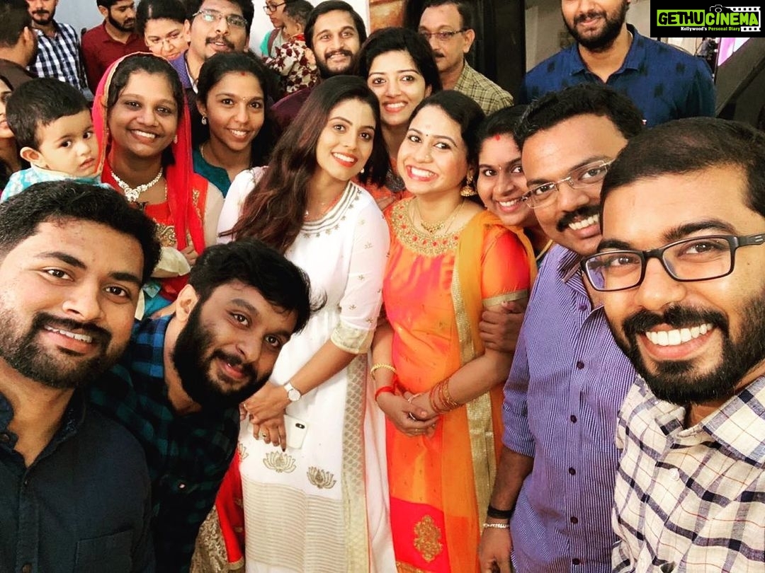 Iniya Instagram – Last SUNDAY SPECIAL .. @Gayu’s wedding .. The Most ...