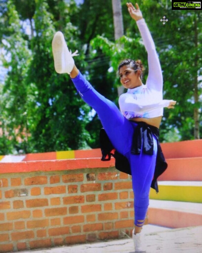 Iniya Instagram - @iam_ineya @vineethvasudev_photography ...