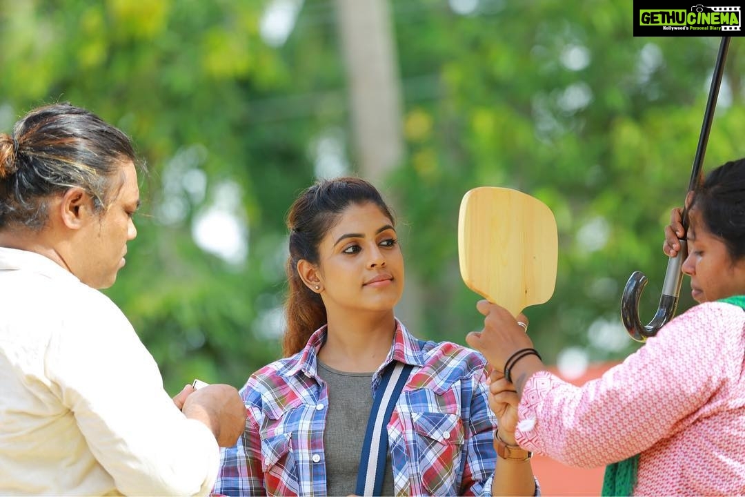 Actress Iniya HD Instagram Photos and Wallpapers December 2018 | Gethu ...