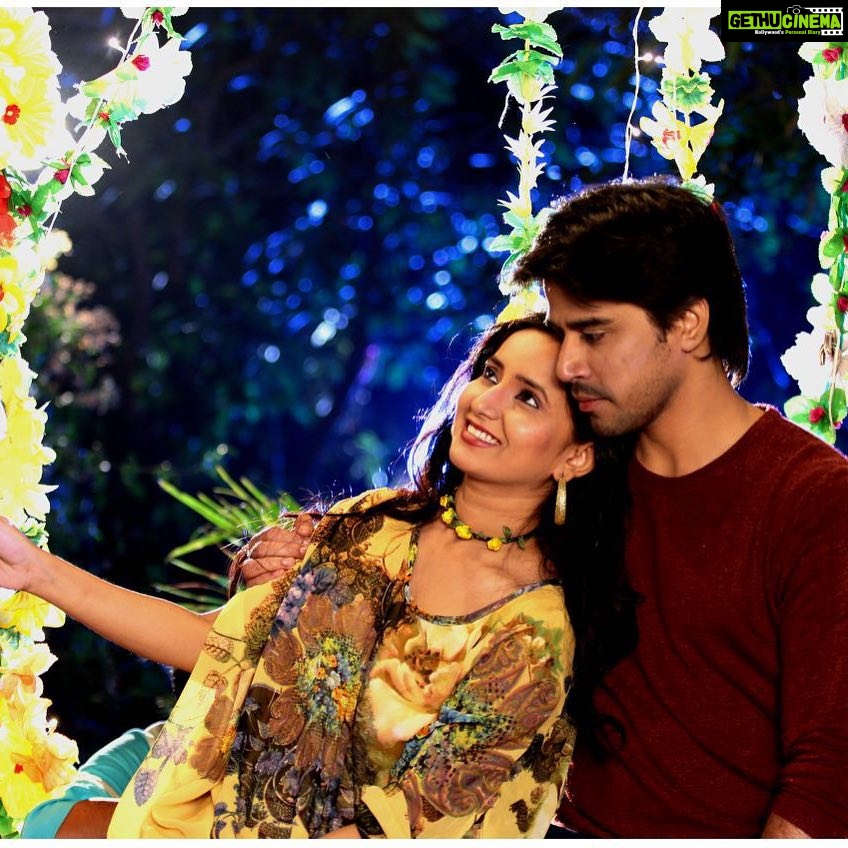 Ishika Singh Instagram – Shoot …for an upcoming project | Gethu Cinema