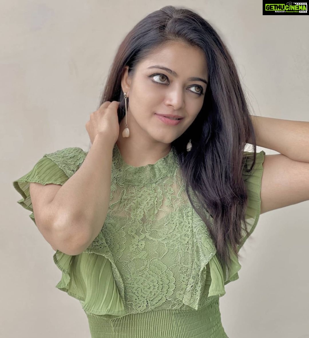 Janani Iyer Instagram – She’s an old soul with a modern vibe, loyal ...