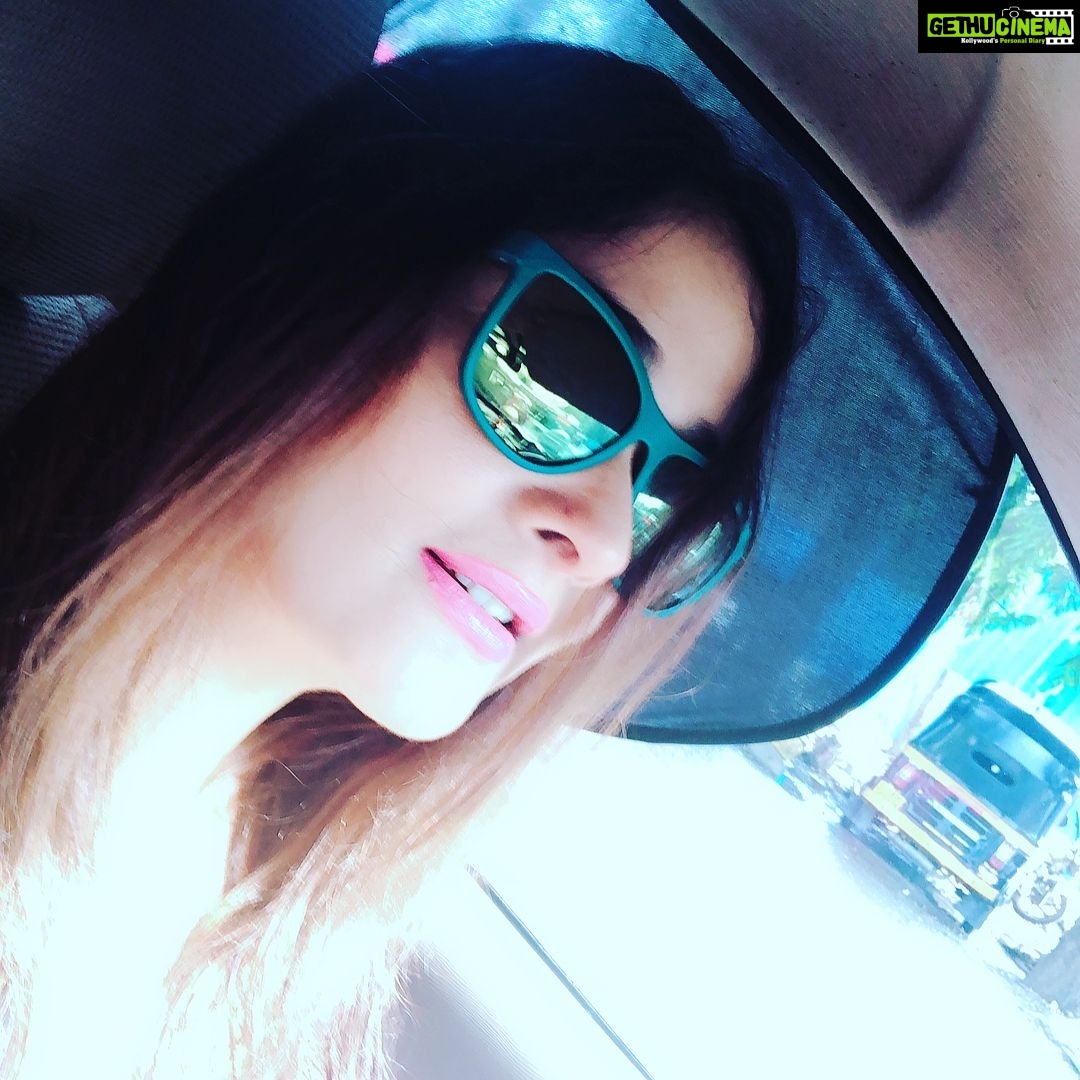 Kiran Rathod Instagram – Smile or not to smile #smilealways#lovemyself#amchimumbai#happinesss# ...