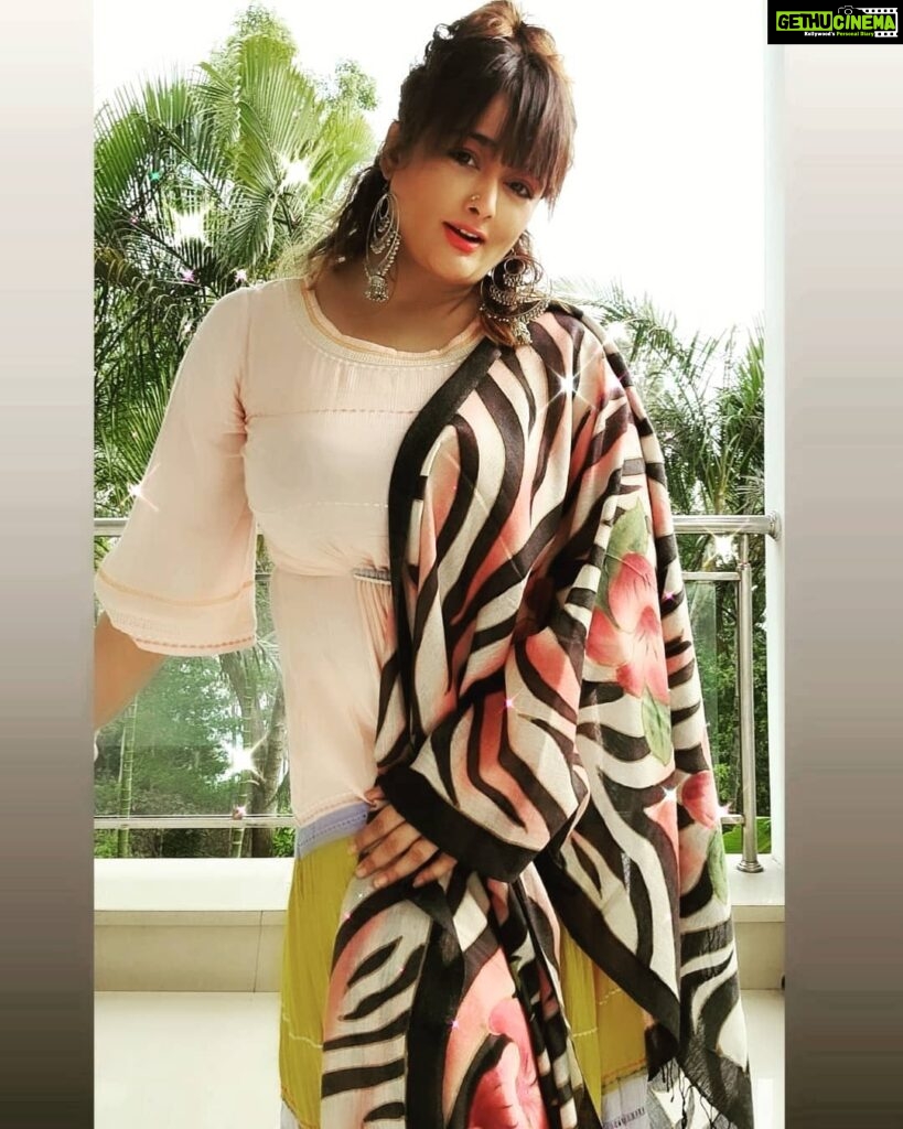 Actress Kiran Rathod HD Photos and Wallpapers April 2021 | Gethu Cinema